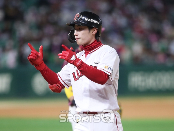 [포토Q] SSG 최지훈 '첫 타석부터 찬스 만든 안타' - 스포츠Q(큐)