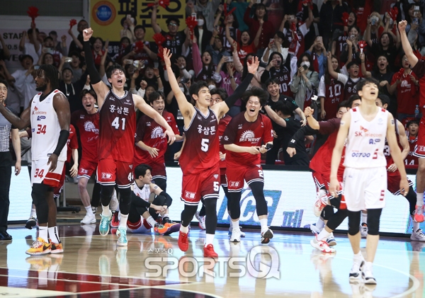 [포토Q] 안양 KGC '챔프 7차전 끝에 통합 우승 V4 달성!' - 스포츠Q(큐)