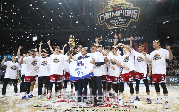 [포토Q] 안양 KGC '챔프 7차전 끝에 통합 우승 V4 달성!' - 스포츠Q(큐)